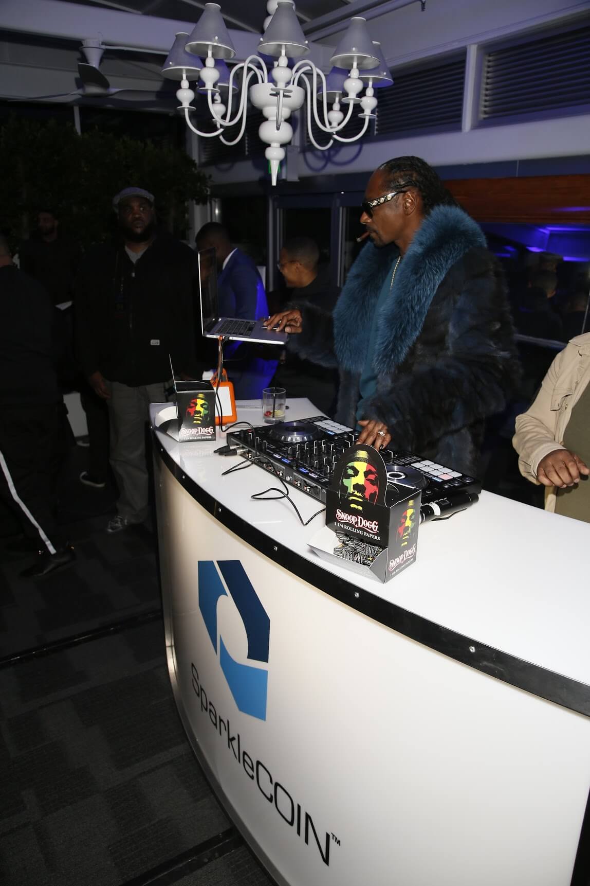 Rapper Snoop Dogg Joins the ICO Craze, DJ's at SparkleCOIN's LA Party