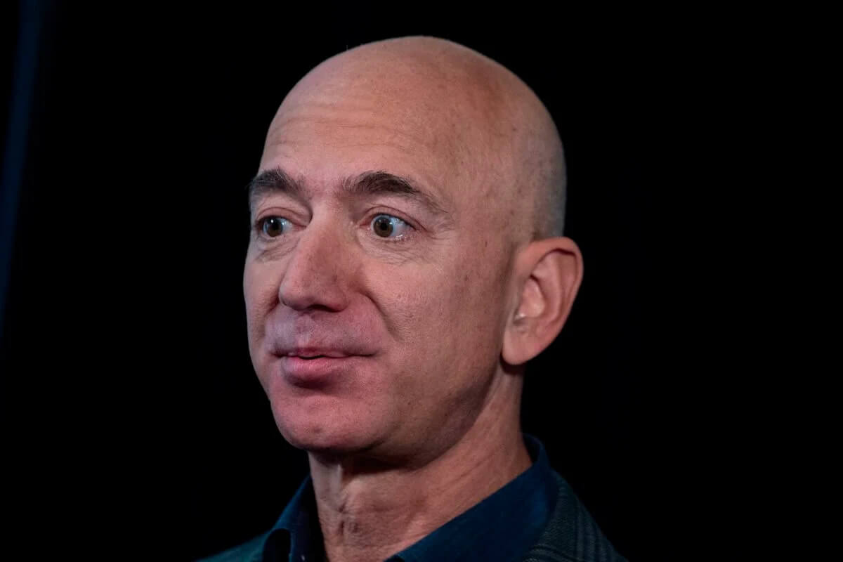 Is Amazon Failing Jeff Bezos' Crucial 'Day 1' Survival Test?