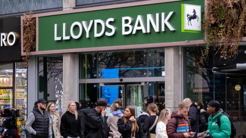 Lloyds, Halifax, and Nationwide UK Outages the Result of Outdated ...